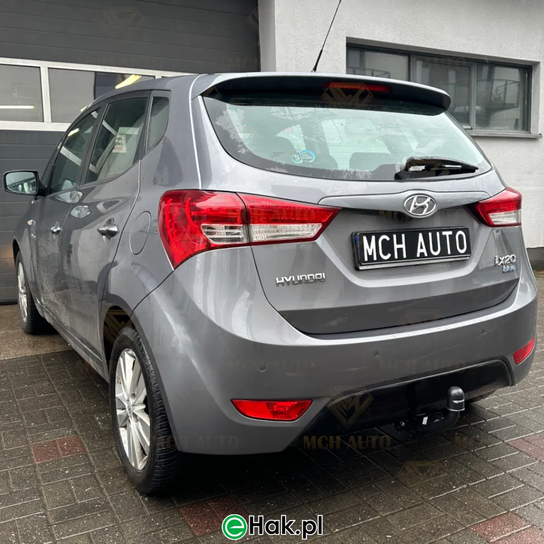 Realizcja z montażu haka holowniczego do Hyundai IX20 2015
