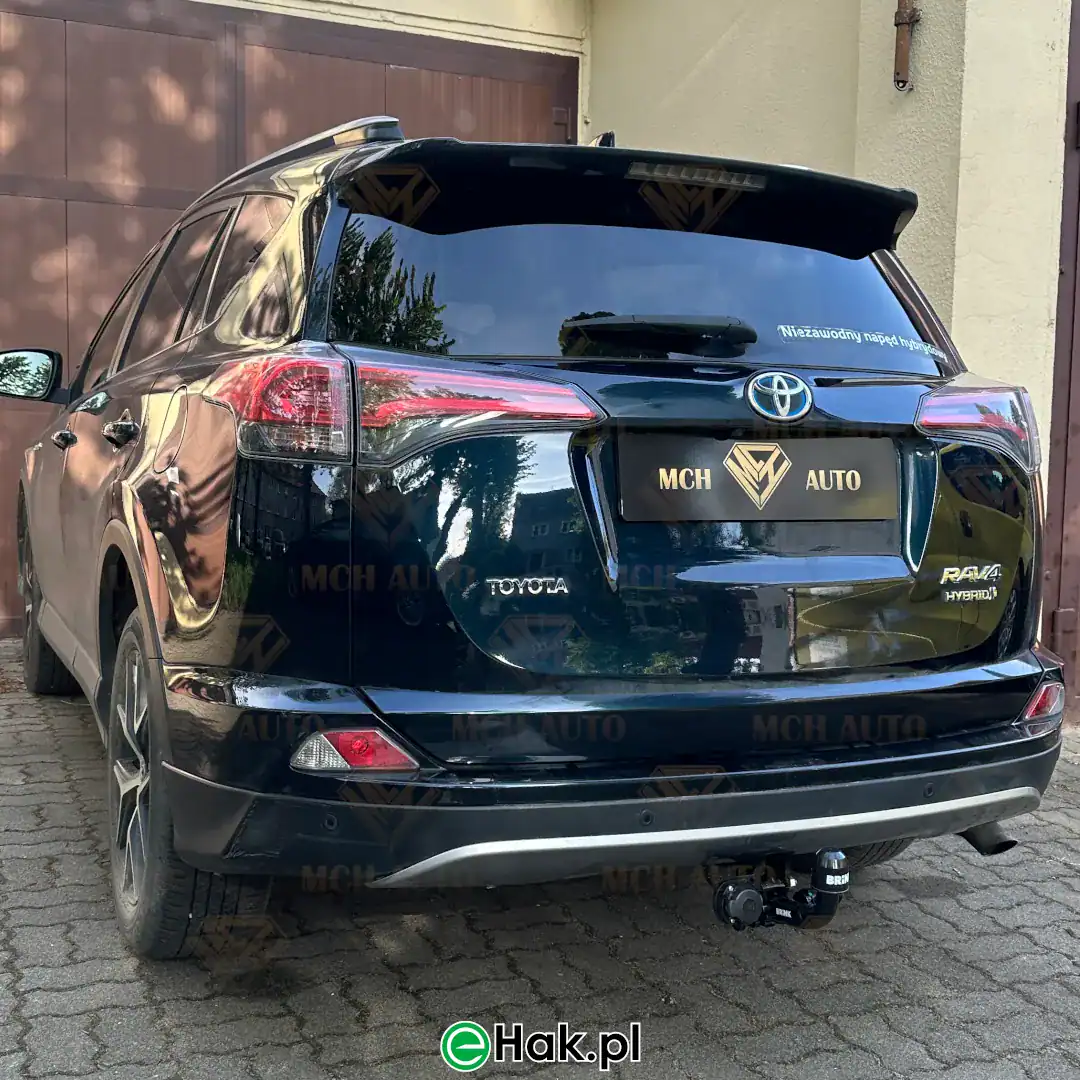 Profesjonalny montaż haka holowniczego do Toyota RAV 4 IV: